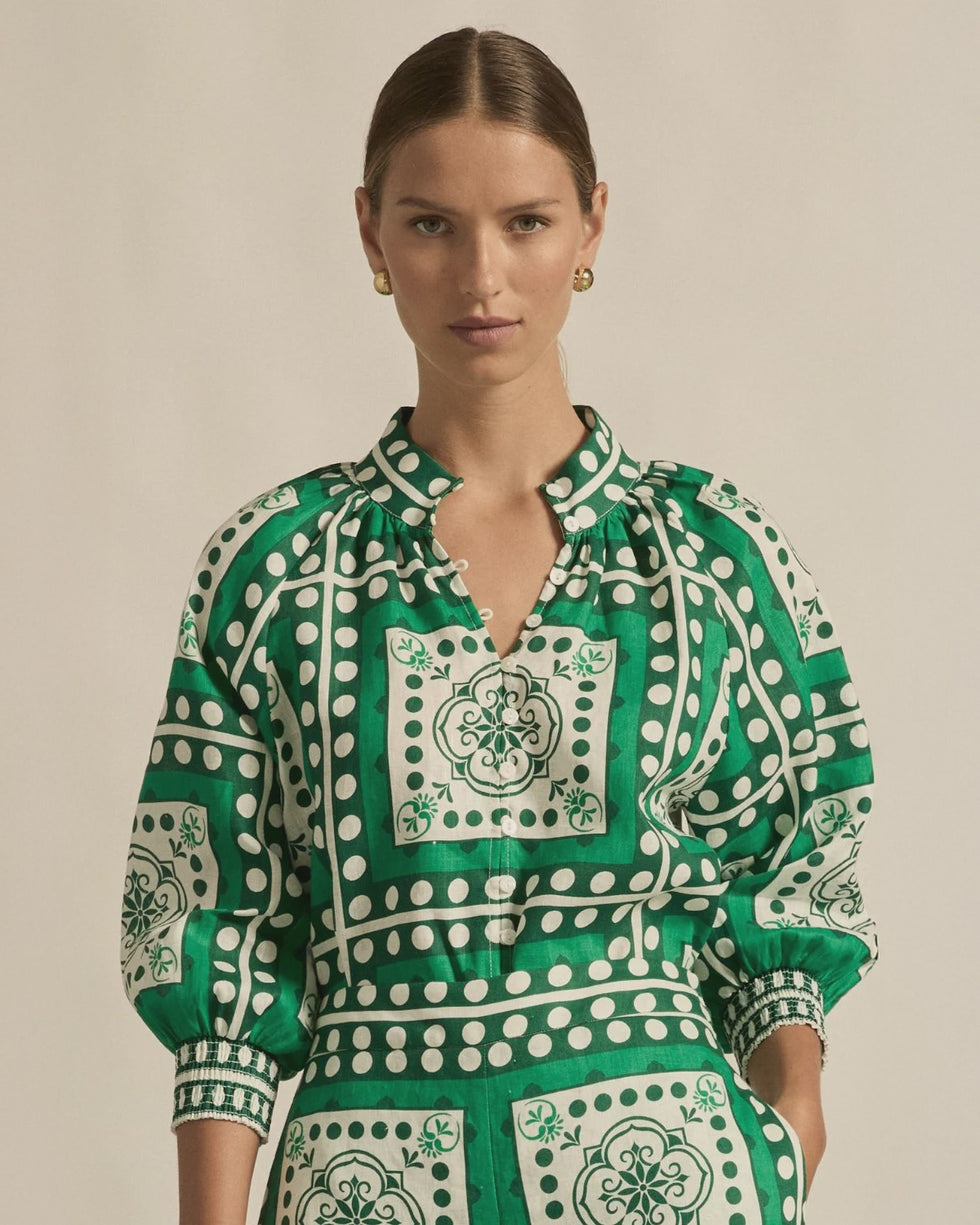 Zoe Kratzmann – Deluxe Greytown NZ